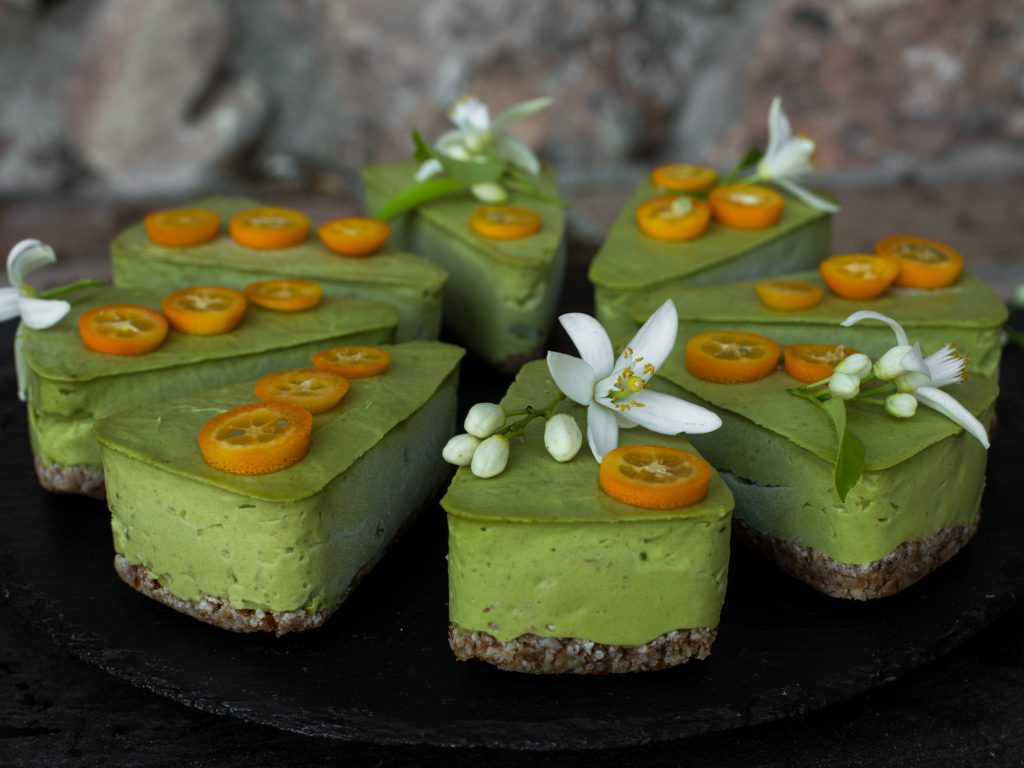 Avocado Cake | Rawismyreligion